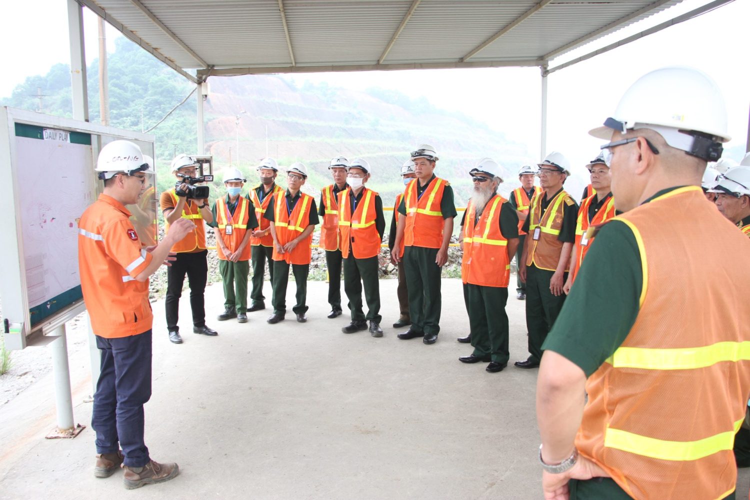 Nui Phao - On Return Day - Masan High-Tech Materials