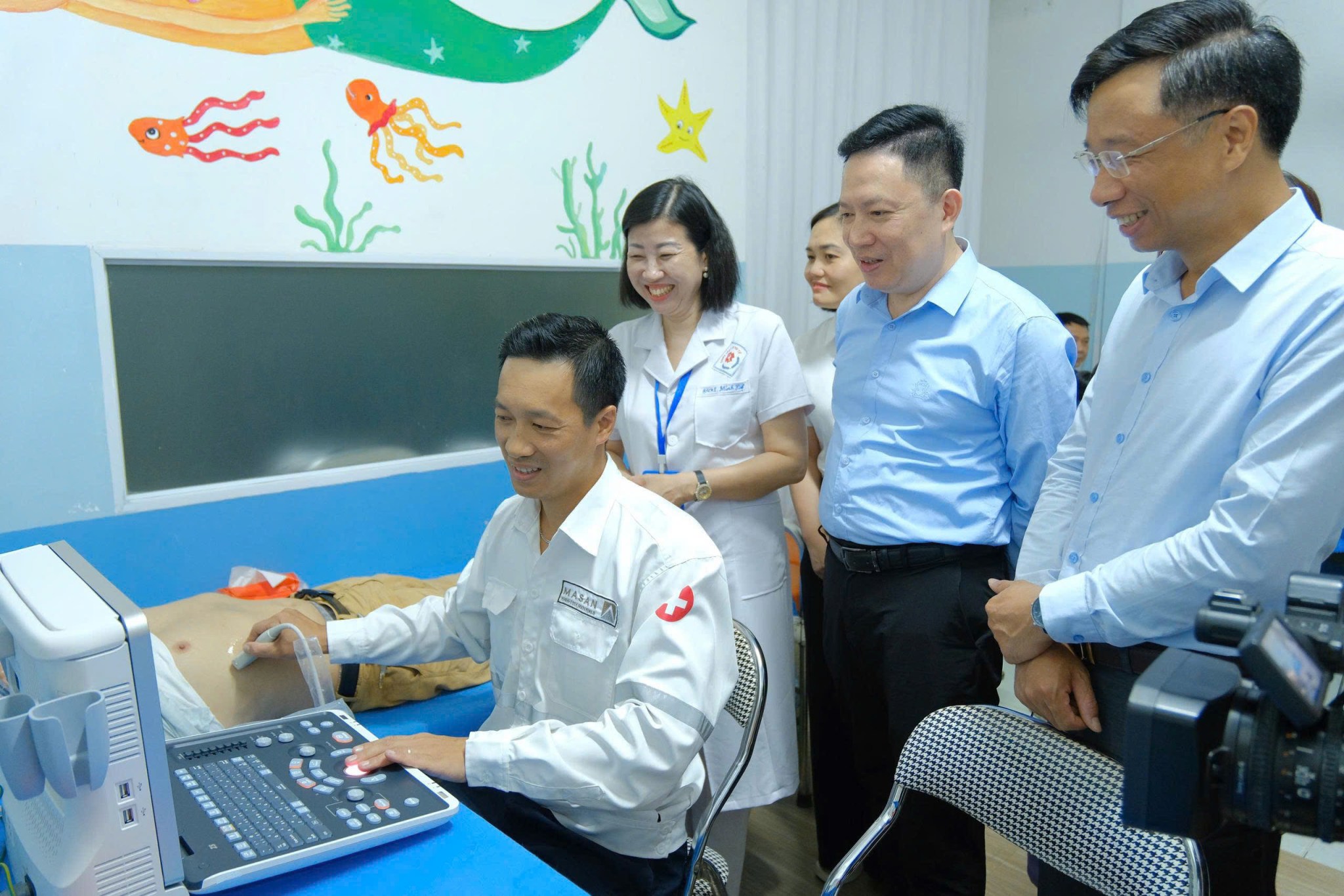 Nui Phao Mining Donates Modern Medical Equipment To Strengthen ...